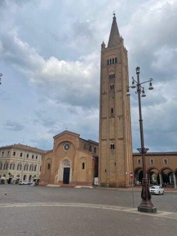 Forlì, humble town in Romagna - This is Italy